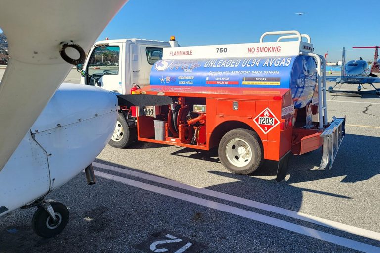 An Unleaded-Fuel Future for General Aviation Aircraft - Fly SMC Friendly